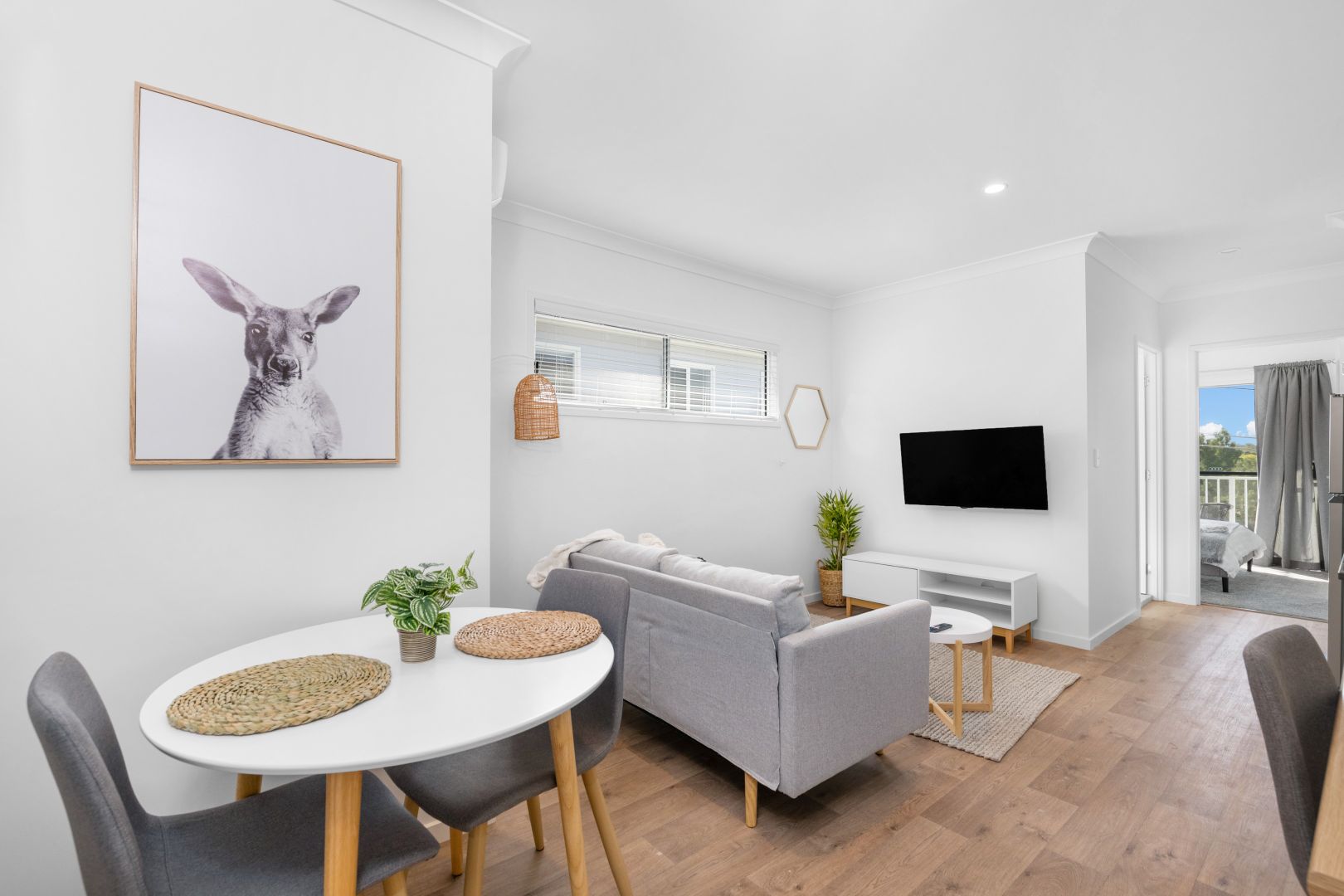 2/27 Stanley Road, CAMP HILL QLD 4152 | Upsideave